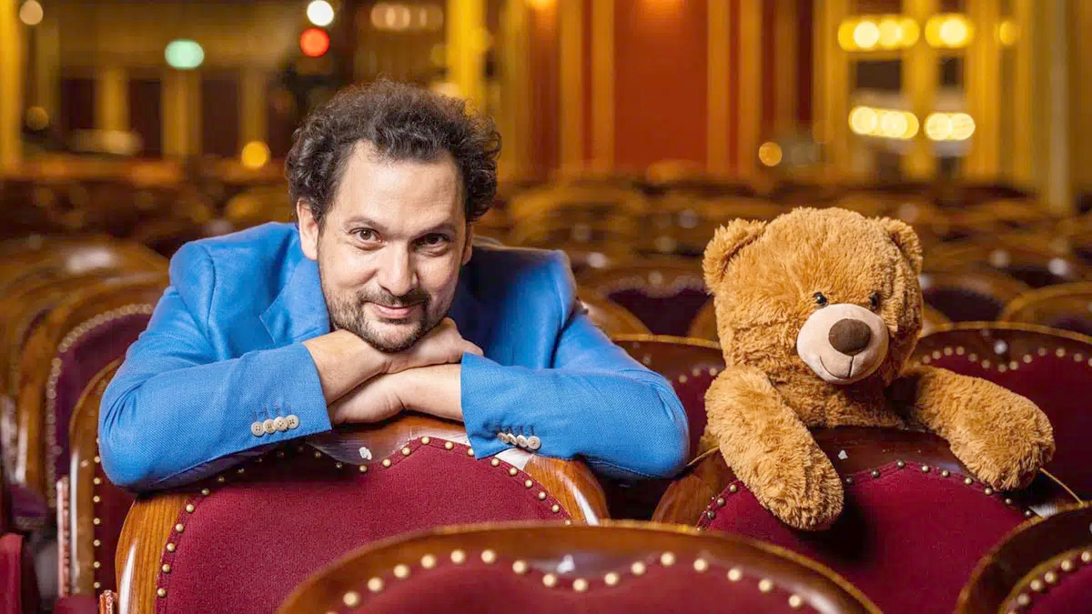 Éric Antoine en interview pour son nouveau spectacle "Grandis un peu